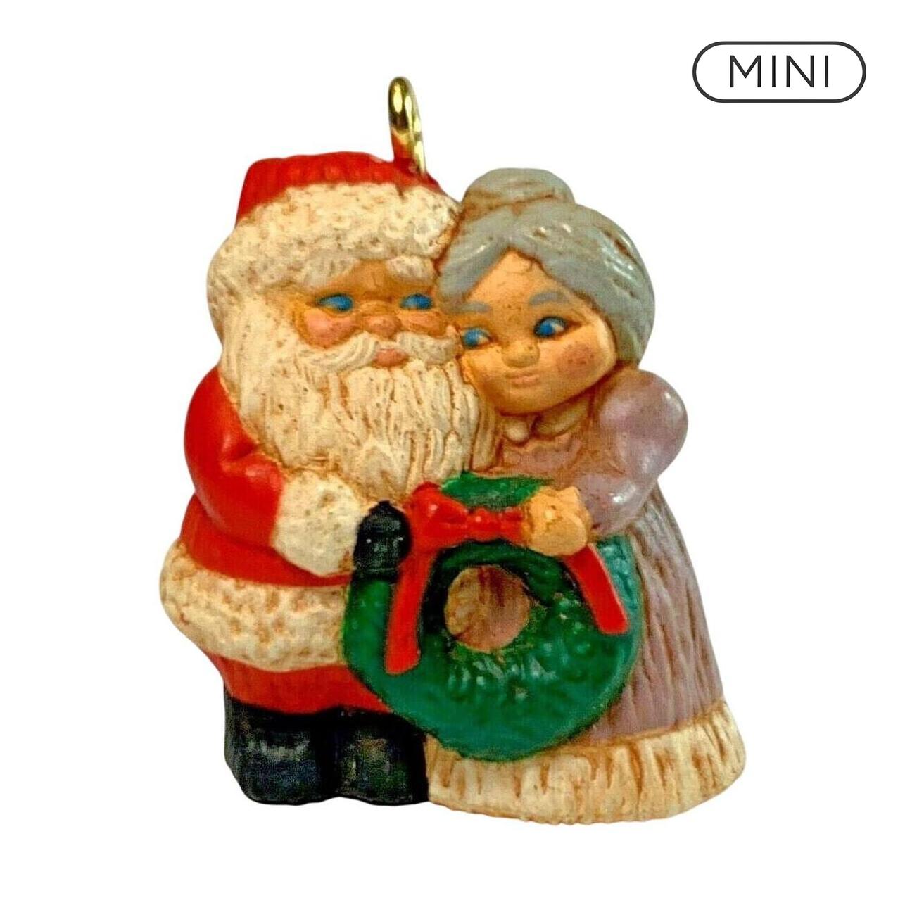 1993 Mr. & Mrs. Kringle Holding Wreath Hallmark Ornament (The Kringles ...