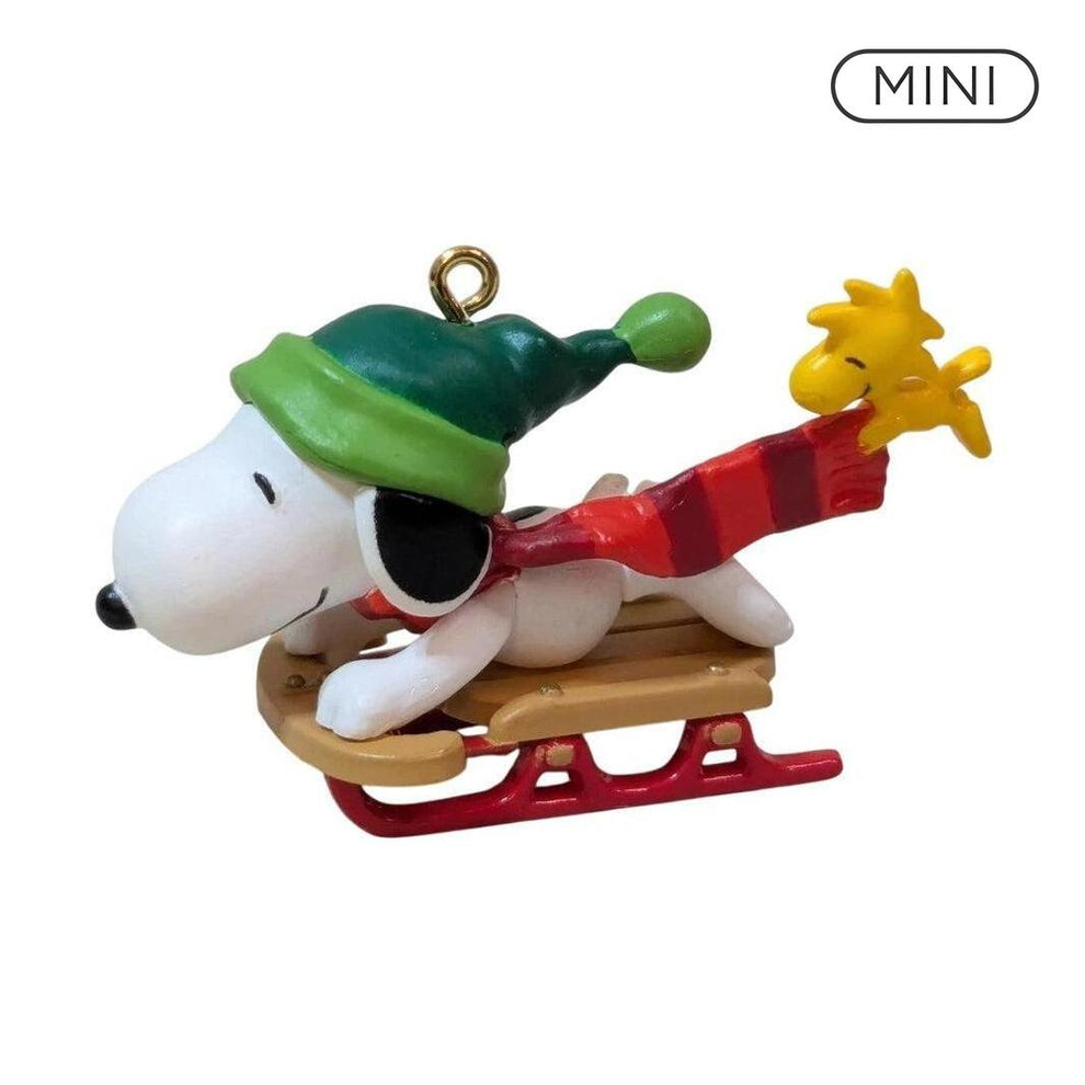 2005 Winter Fun with Snoopy Hallmark Ornament (Peanuts) QXM2092 ...
